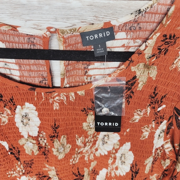torrid | Tops | Torrid Red Terracotta Floral Crinkled Babydoll Top ...
